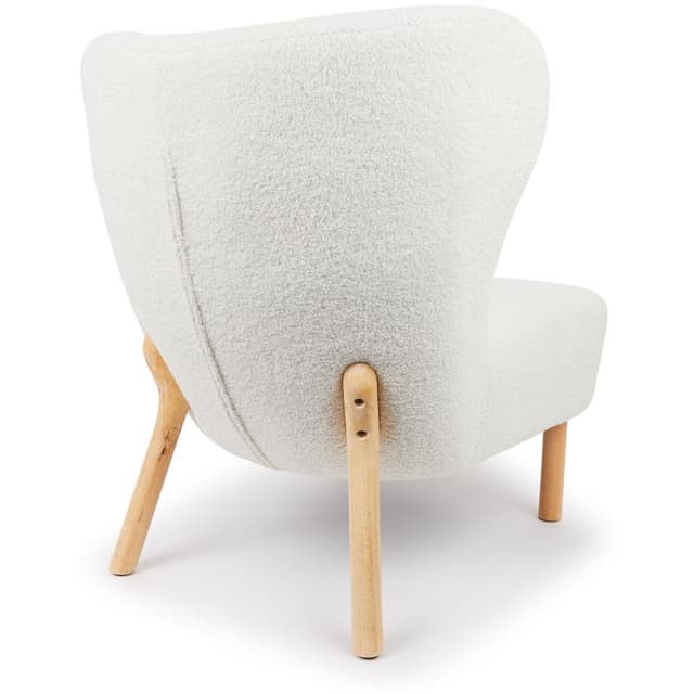 Luxe stoel gemaakt van witte teddystof | Action Webshop NL